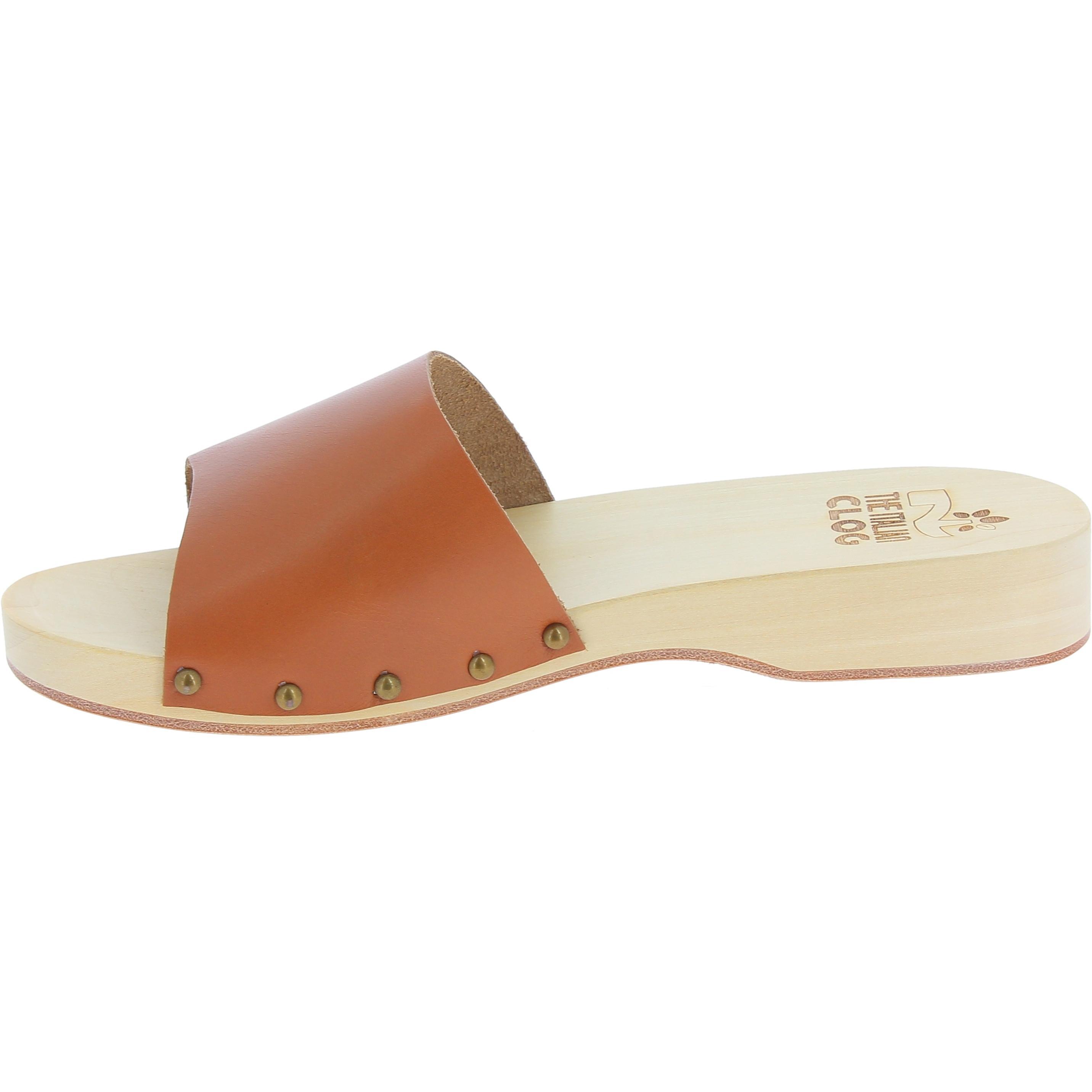 Handmade wooden clogs for men with large brown leather band - Artigiani ...