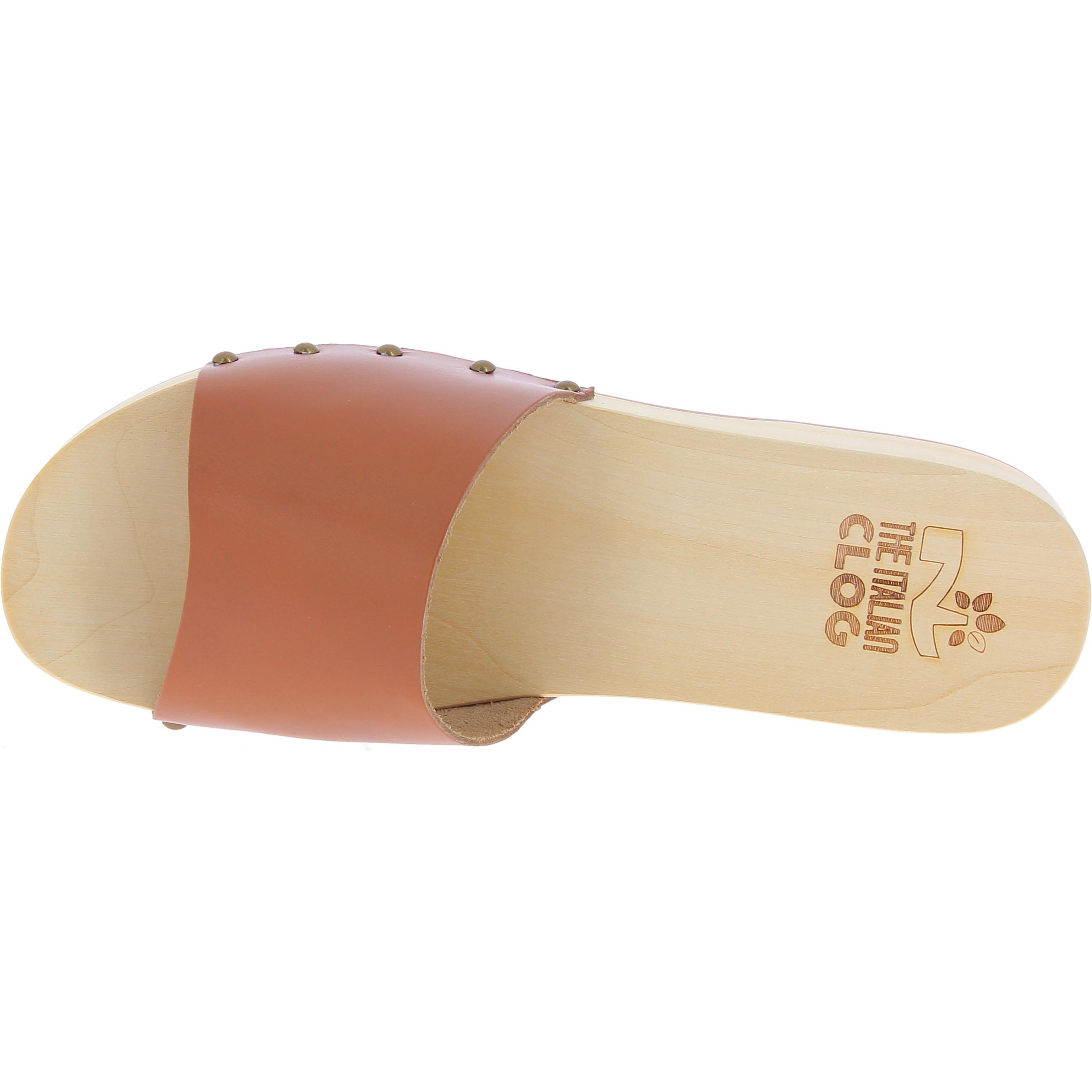 Handmade wooden clogs for men with large brown leather band - Artigiani ...